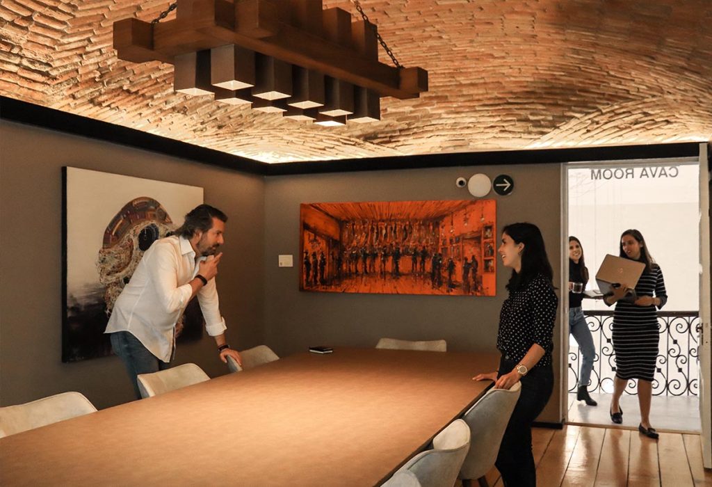 Lincoln Offices | Cava Room