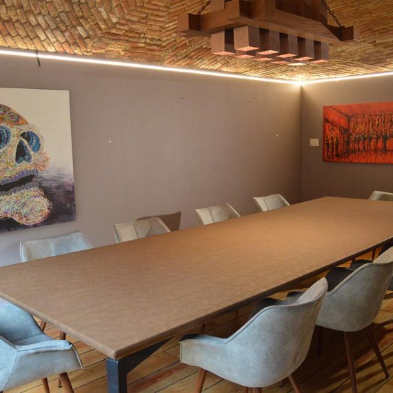 Lincoln Offices | Cava Room